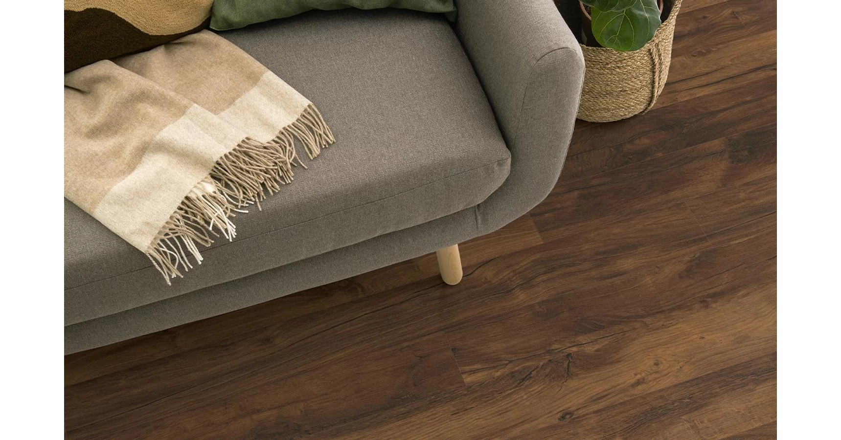 EGGER PRO MEDIUM 10/32 4V Dark Hunton Oak Laminált padló EPL044, 2025