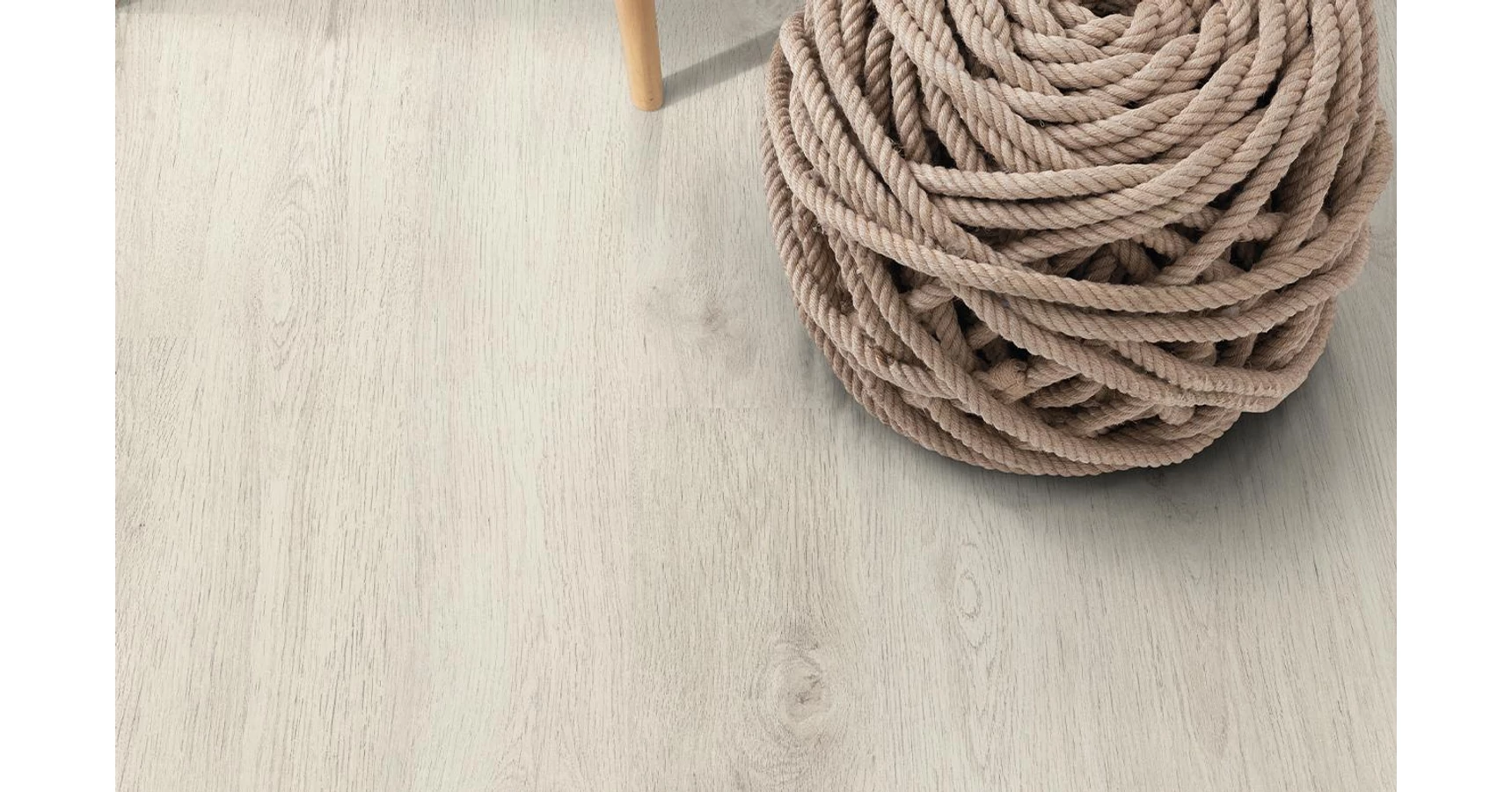 EGGER PRO CLASSIC 8/32 Cortina Oak White Laminált padló EPL034, 2024